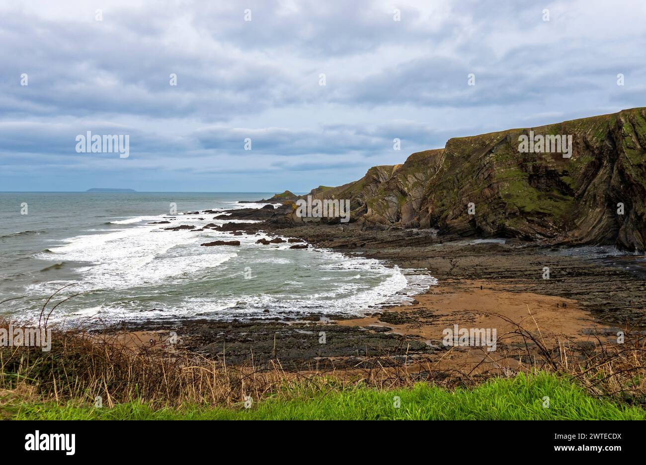 North devon coast rock formation hi-res stock photography and images ...