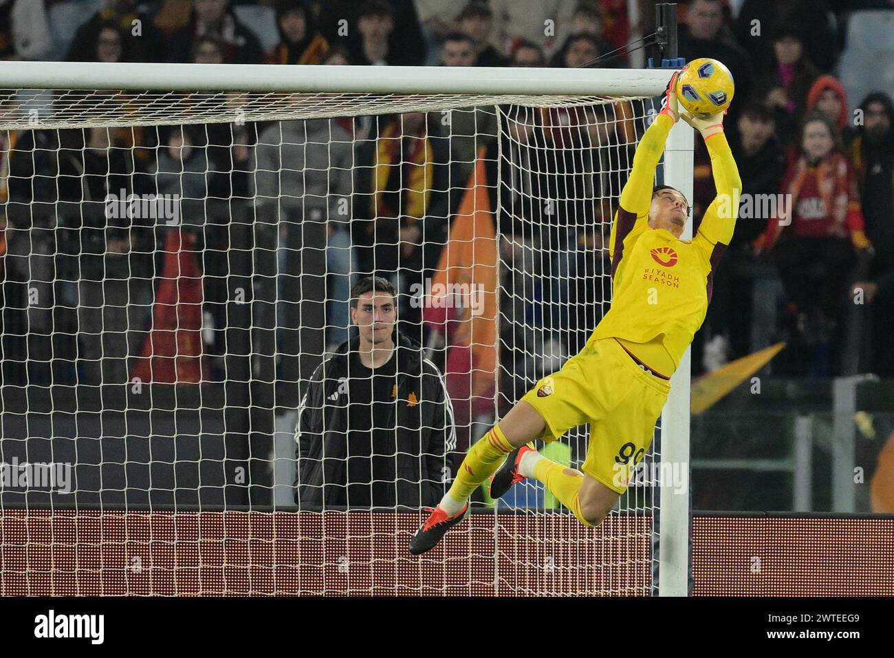 Roma, Italia. 17th Mar, 2024. Roma's goalkeeper Mile Svilar during the ...