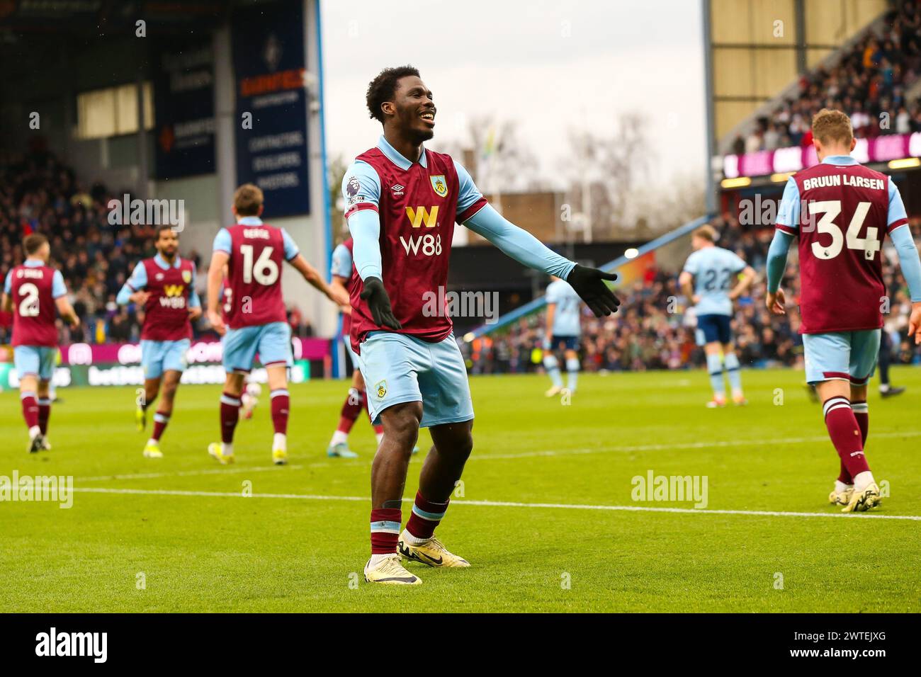 Burnley's David Datro Fofana celebrates scoring the 2nd goal during the ...