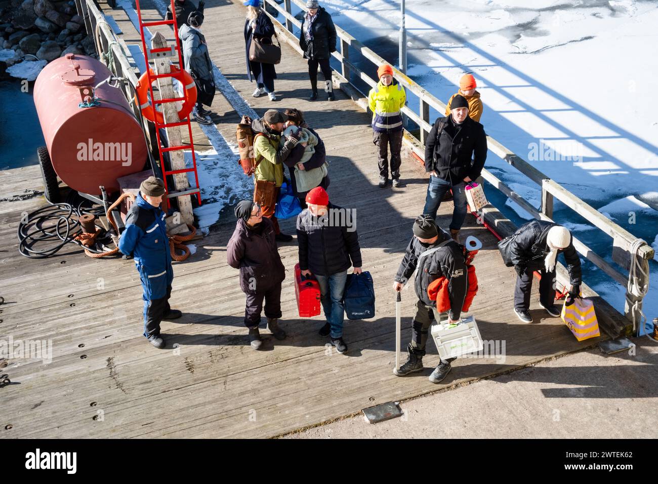 ASPÖ, ARCHIPELAGO FERRY MS UTÖ, TURKU ARCHIPELAGO: Local people ...