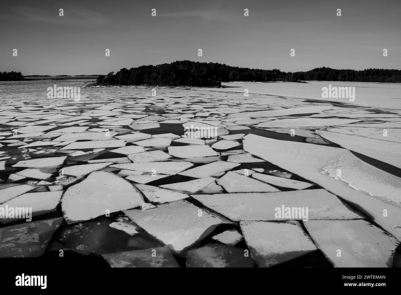 BEAUTIFUL SEA ICE, MS UTÖ LOCAL FERRY, TURKU ARCHIPELAGO: Views of ...