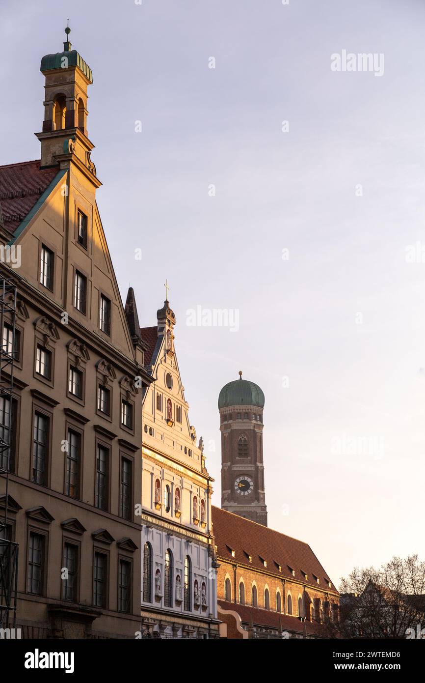 Buildings around Marienplatz, one of the most vibrant squares in Munich ...