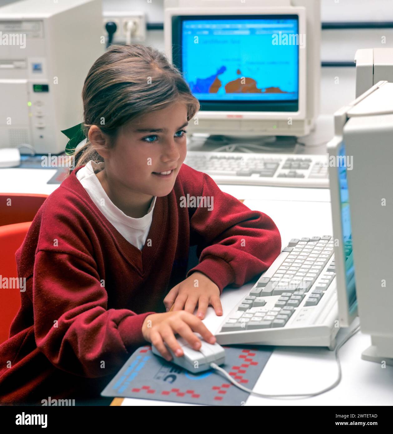 1990s computer classroom hi-res stock photography and images - Alamy