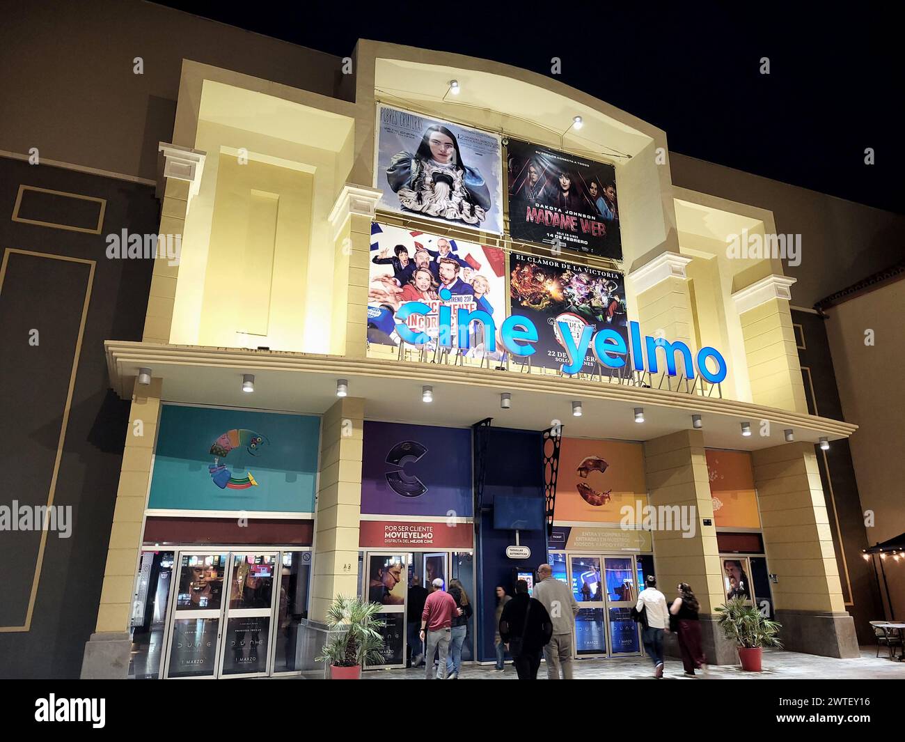Cines 3d hi-res stock photography and images - Alamy