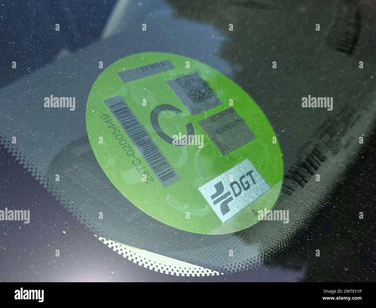Environmental label to classify vehicles according to their energy ...