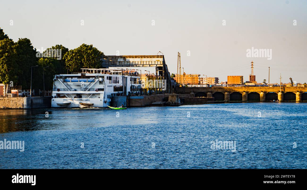 approaching the Esna Lock which controls the flow of Nile water to ...