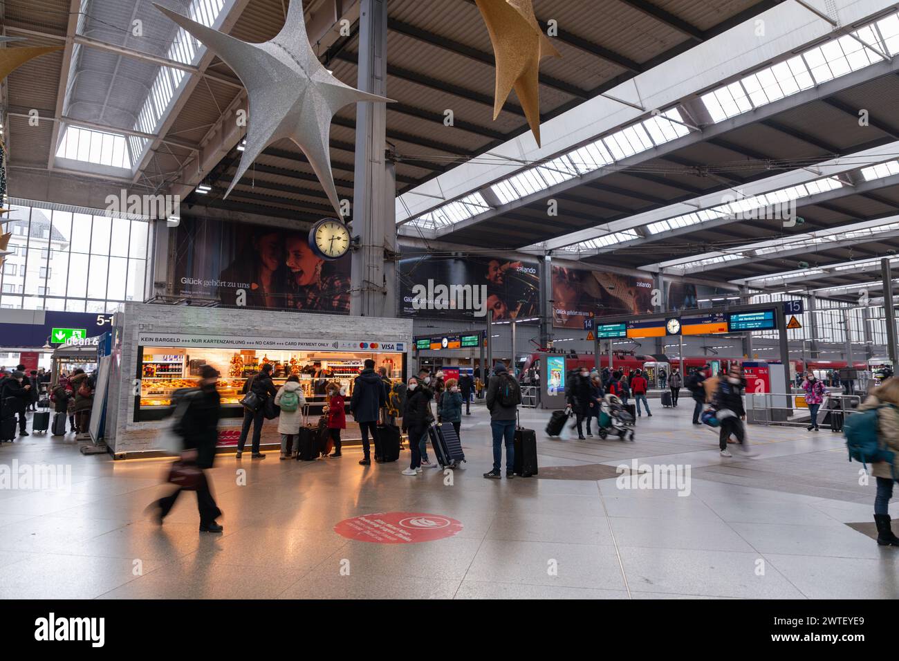 Munich central station hi-res stock photography and images - Alamy
