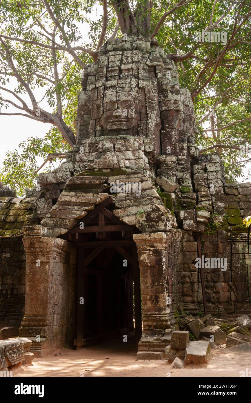 Gate entrance to Ta Som temple in Angkor Thom near Siem Reap in ...