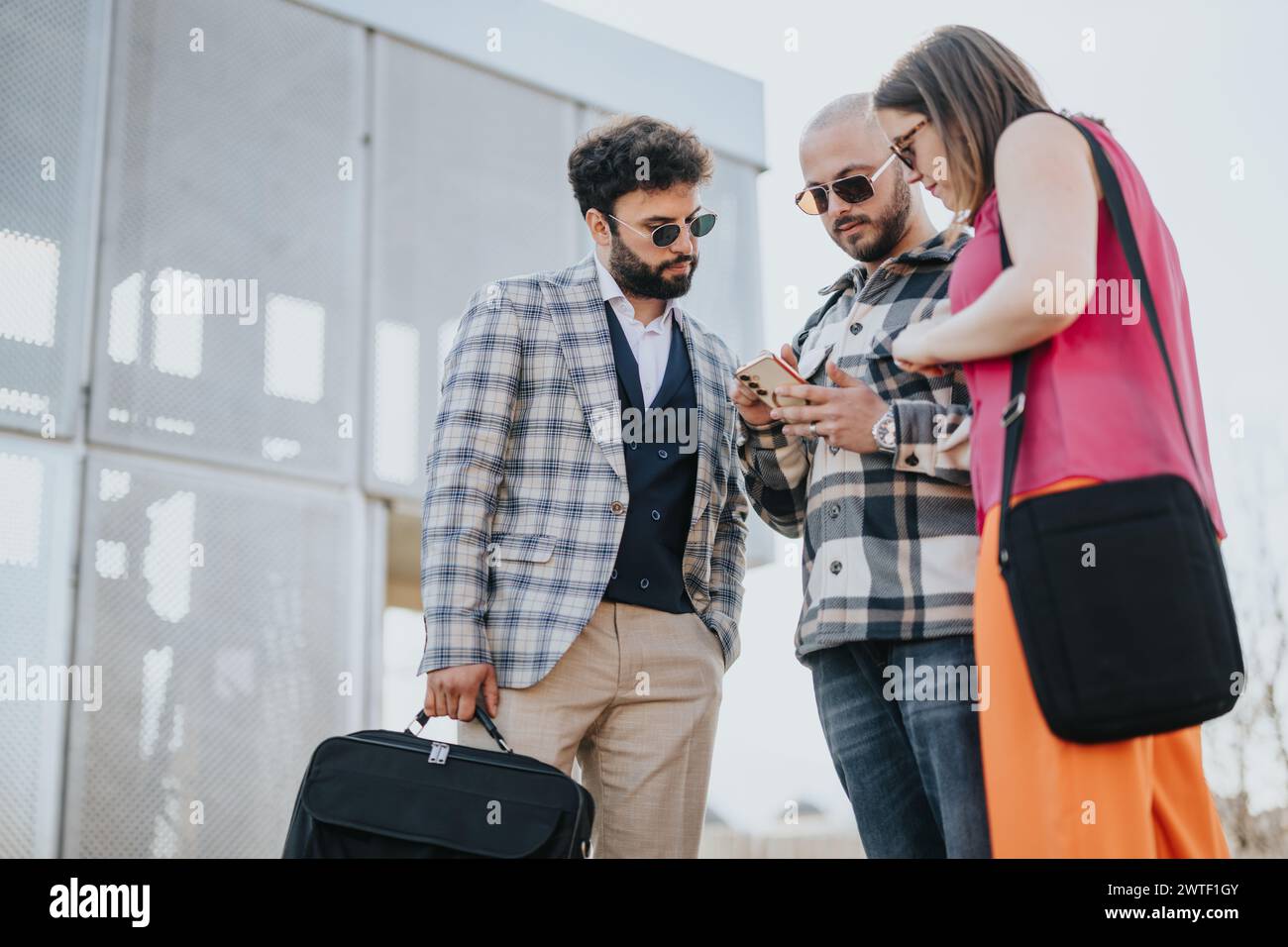 Group young people engage hi-res stock photography and images - Alamy