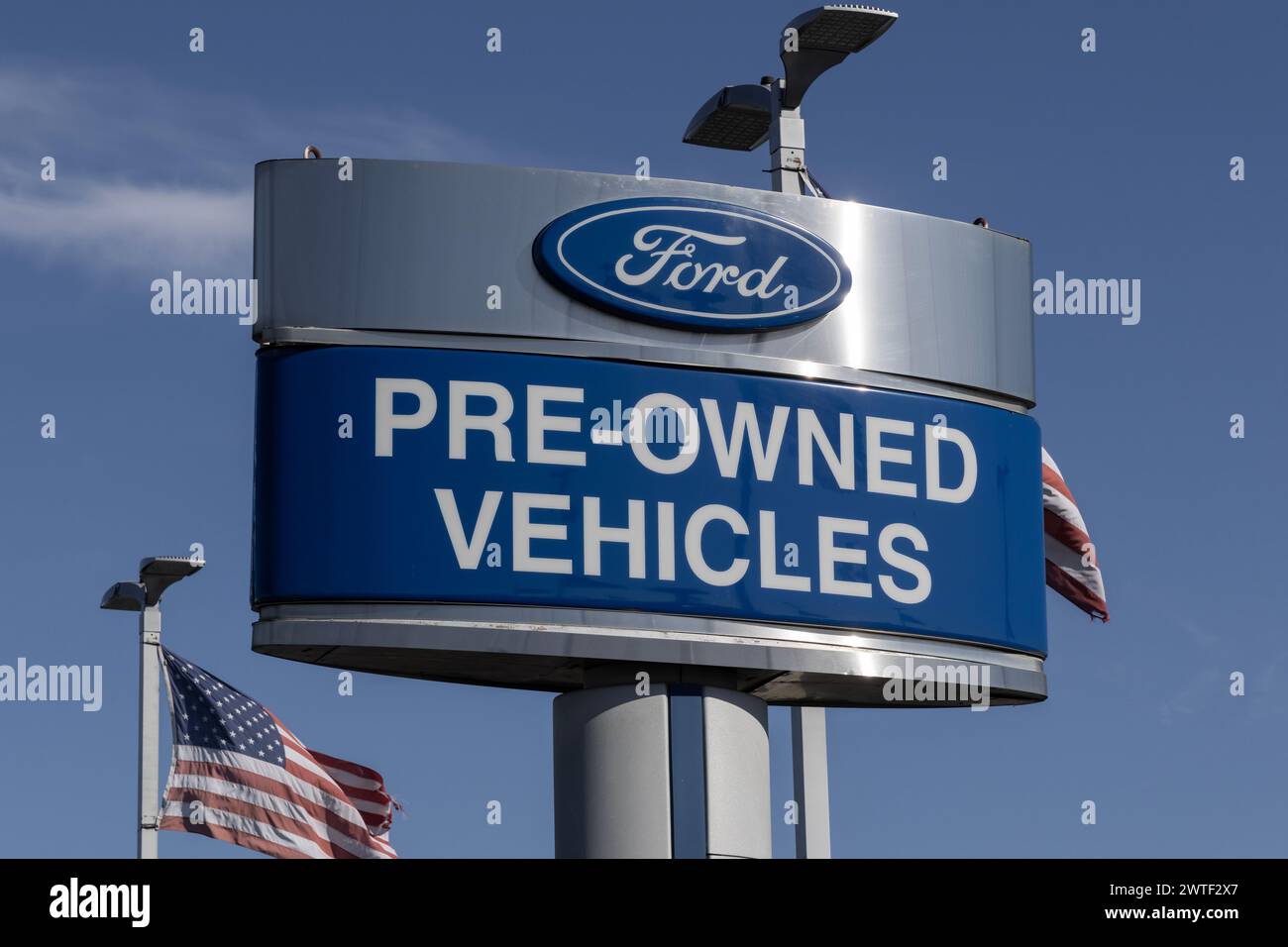 Car meet sign hi-res stock photography and images - Alamy