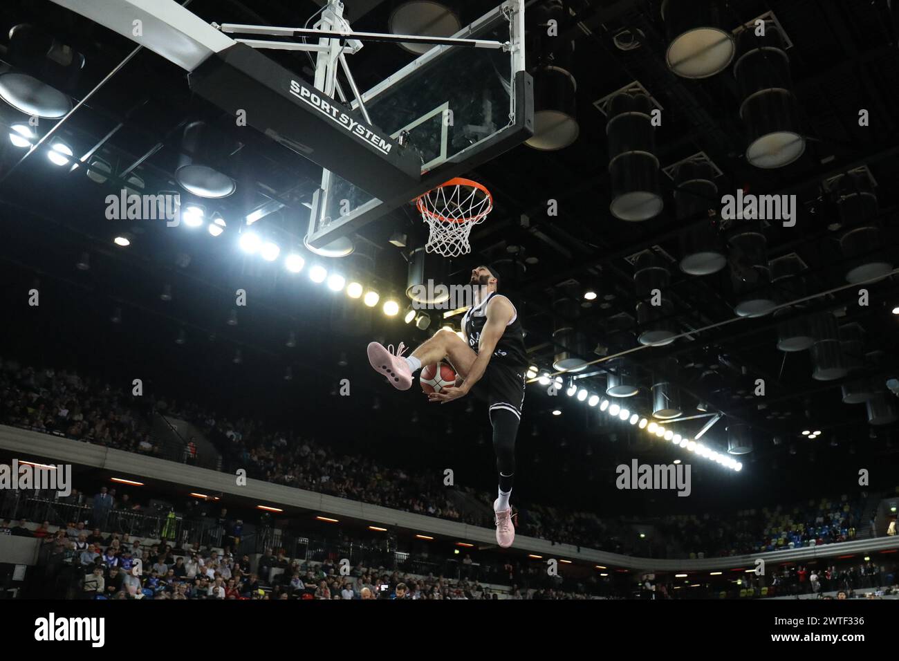 London, UK. 17th Mar, 2024. Josh Sharma competes in the Slam Dunk ...