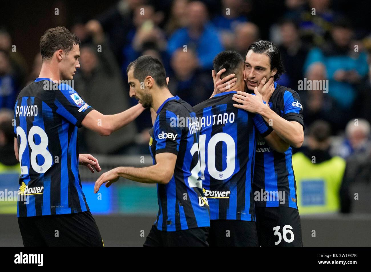 Inter Milan's Matteo Darmian, right, celebrates after scoring the ...