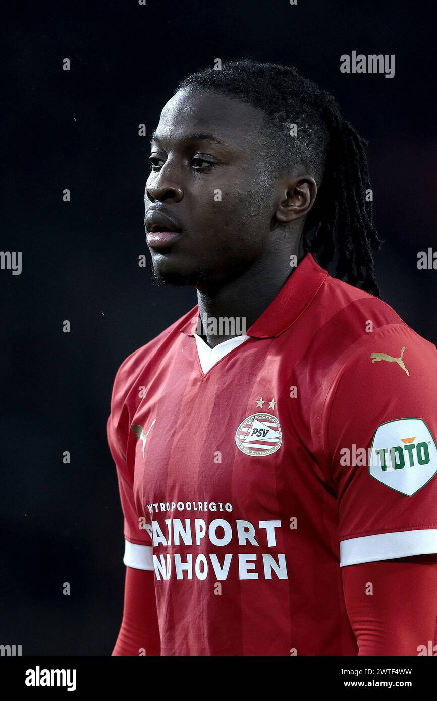 EINDHOVEN - Armel Bella Kotchap of PSV Eindhoven during the Dutch ...