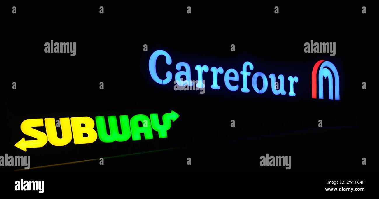 Signage signages hi-res stock photography and images - Alamy