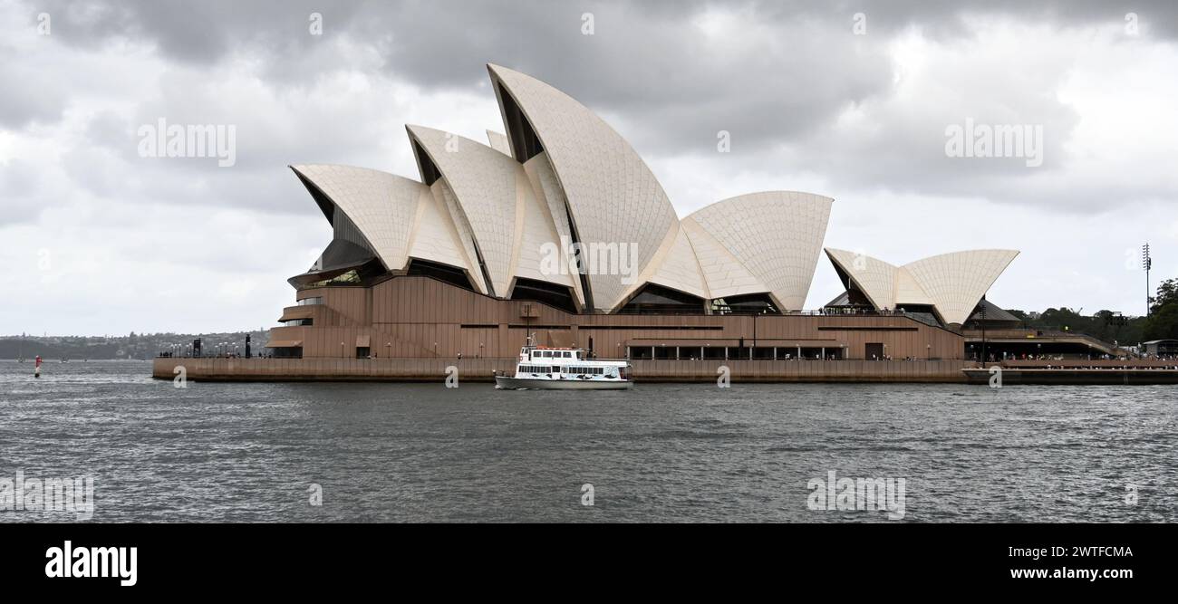 Aerial view of the sydney opera house hi-res stock photography and ...