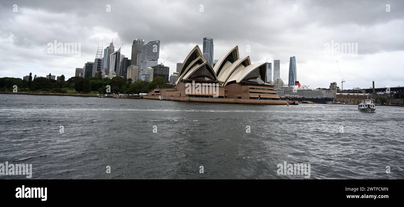 Peter hall performing arts centre hi-res stock photography and images ...