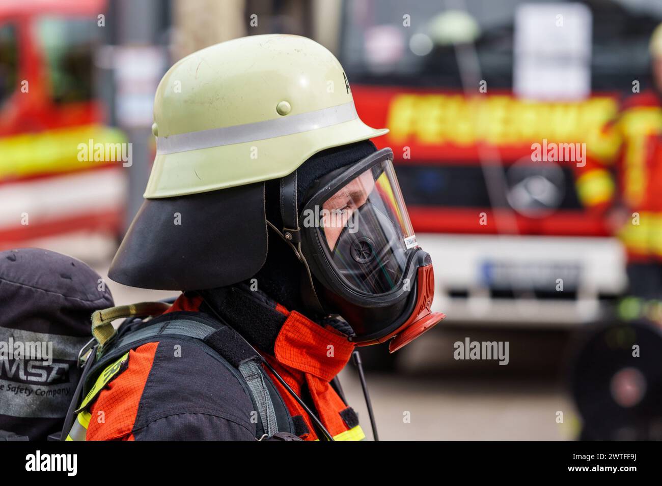 Sichtschutzvisier hi-res stock photography and images - Alamy
