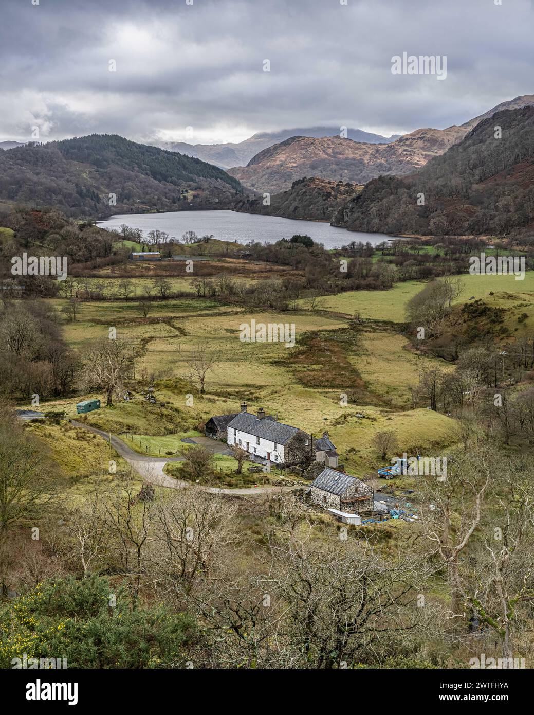 Snowdonia national park llyn hi-res stock photography and images - Alamy
