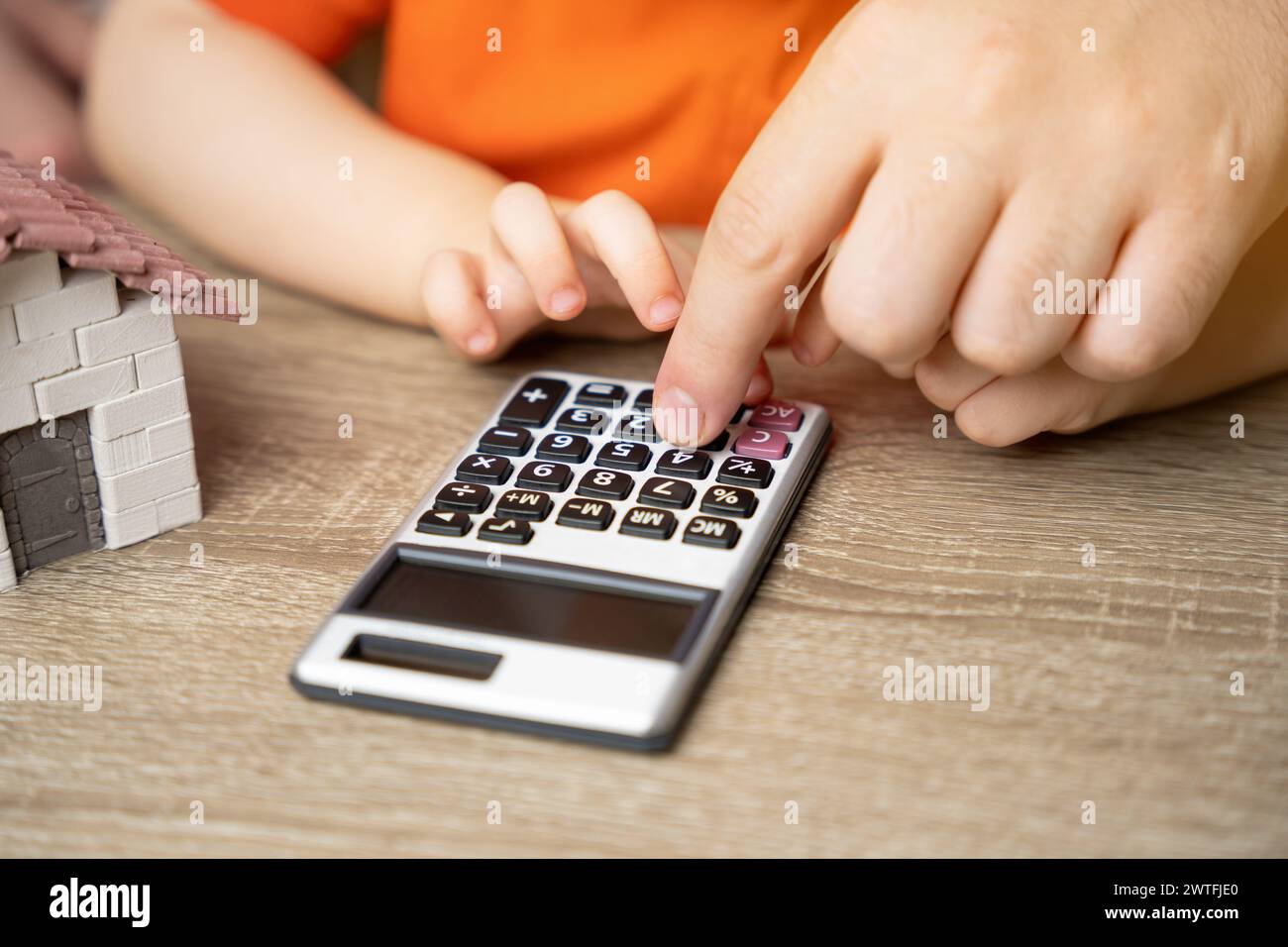 Payment count hi-res stock photography and images - Alamy