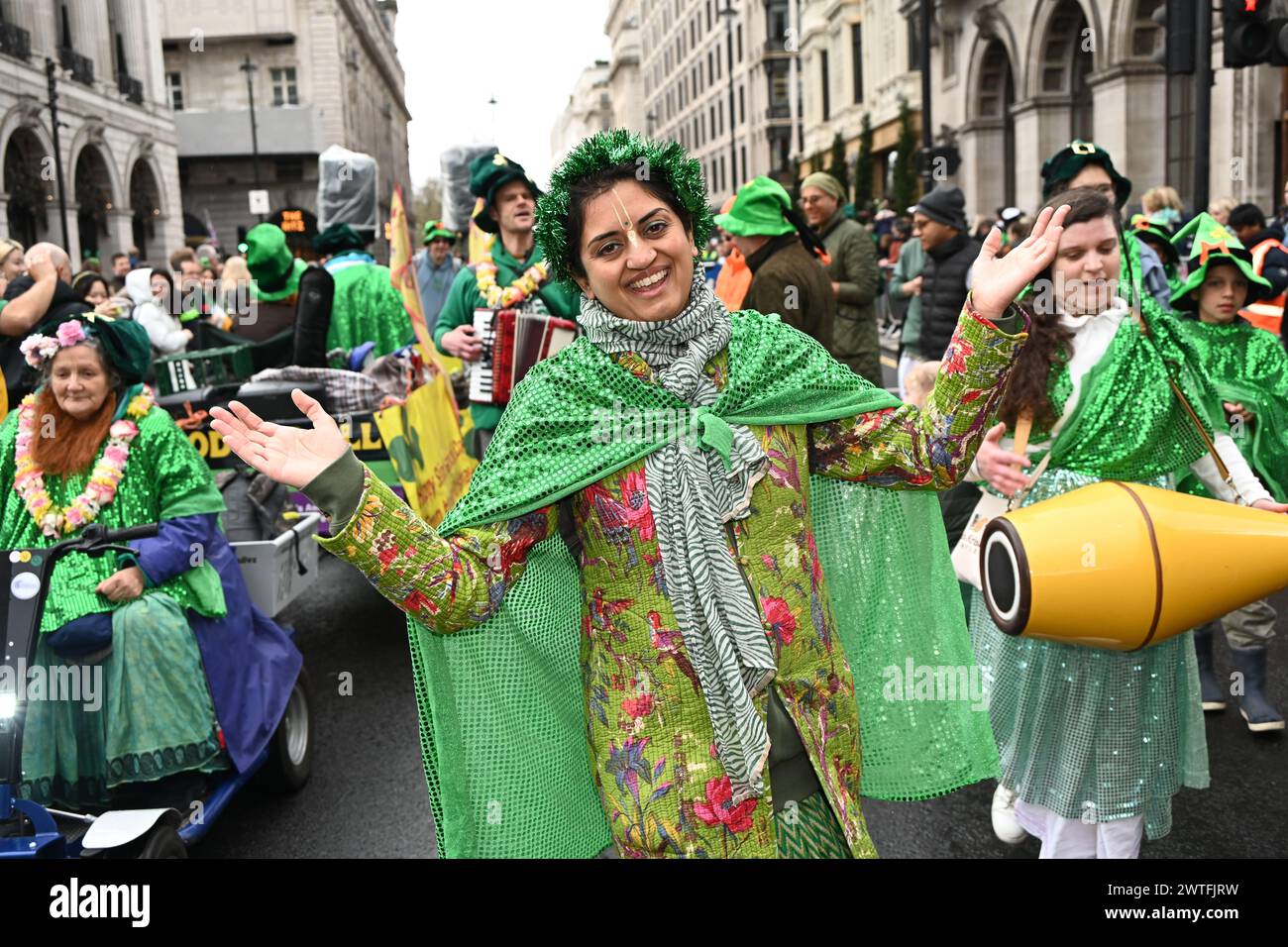 London, UK. 17th Mar, 2024. Thousands attends the London's Saint ...