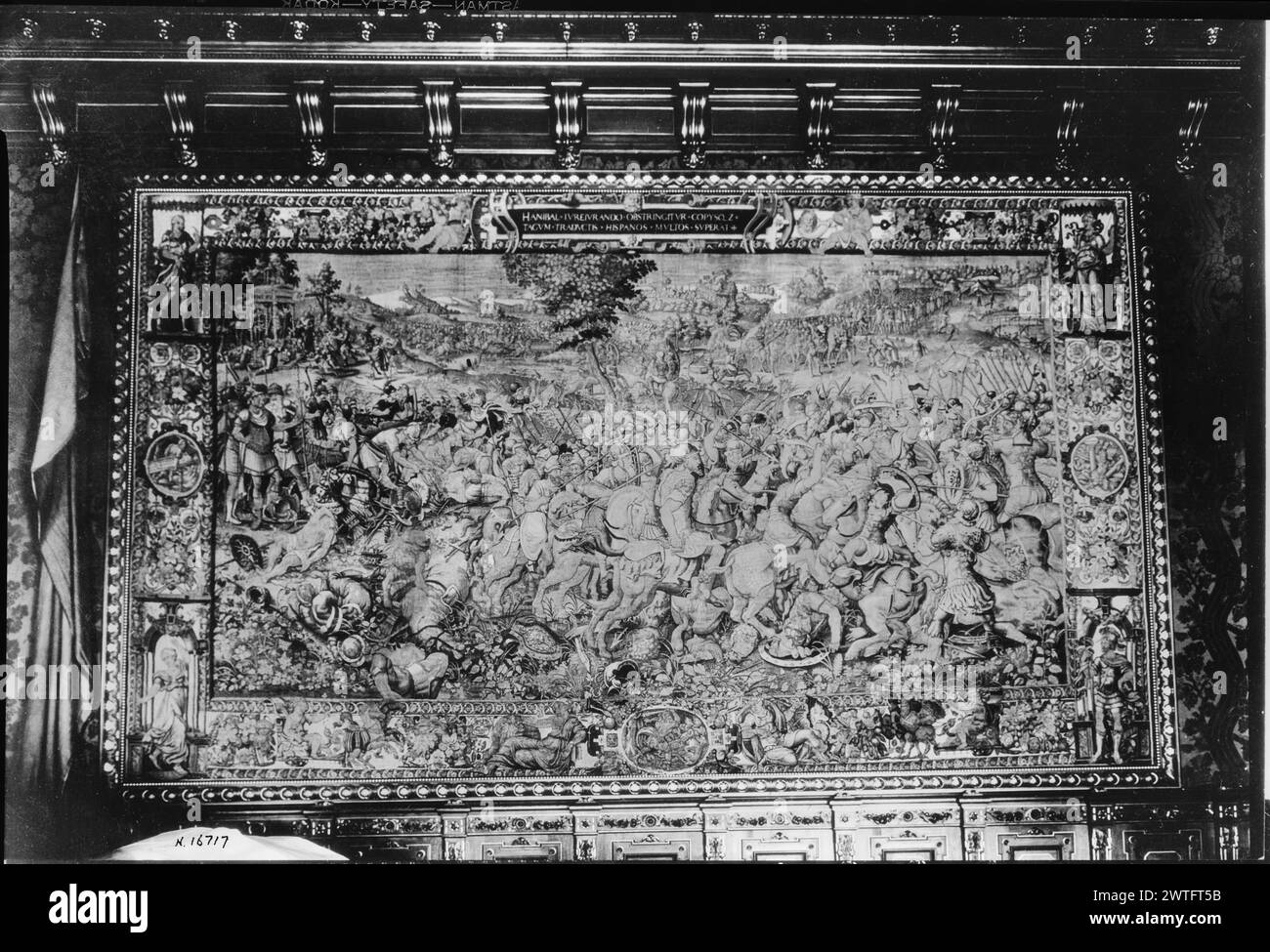 Medieval battle bodies hi-res stock photography and images - Alamy