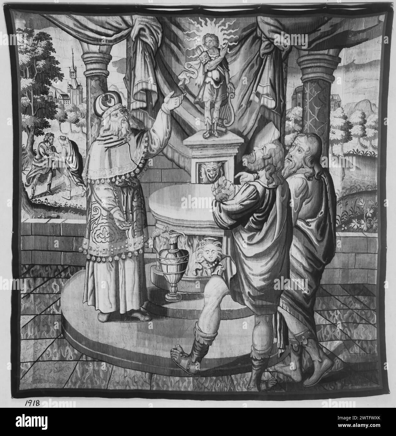 Polybus Black and White Stock Photos & Images - Alamy