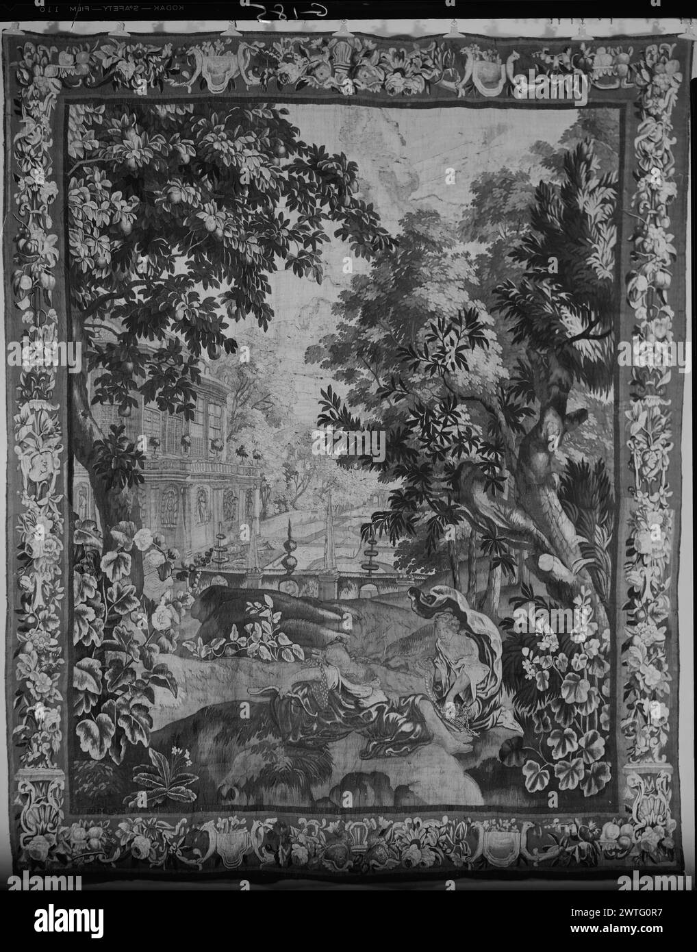 Kneeling nymph Black and White Stock Photos & Images - Alamy