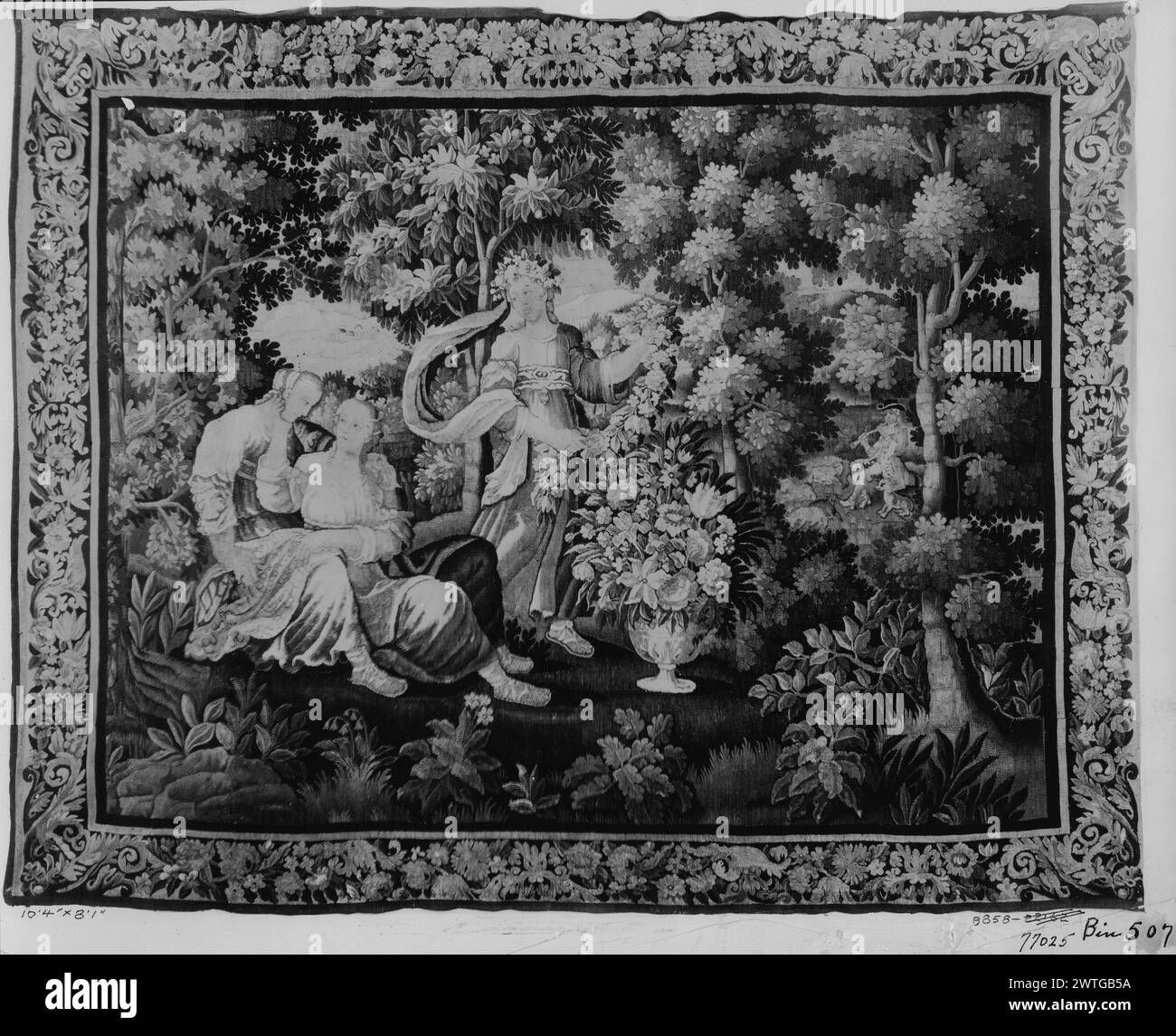 Diana central pattern hi-res stock photography and images - Alamy