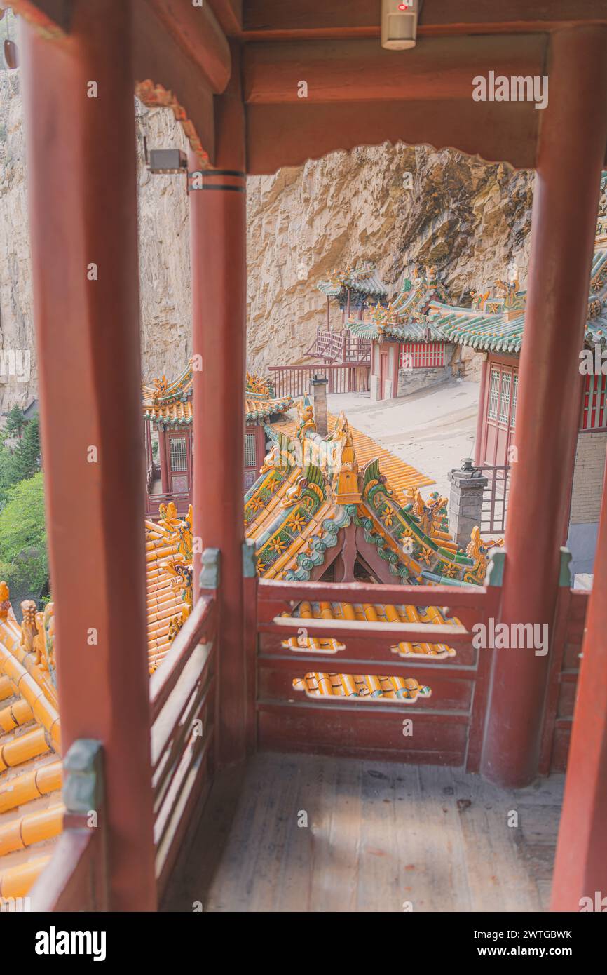 Hanging monastery heng shan shanxi hi-res stock photography and images ...