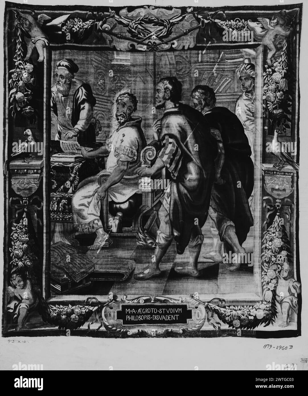 Laurel wreath perched Black and White Stock Photos & Images - Alamy