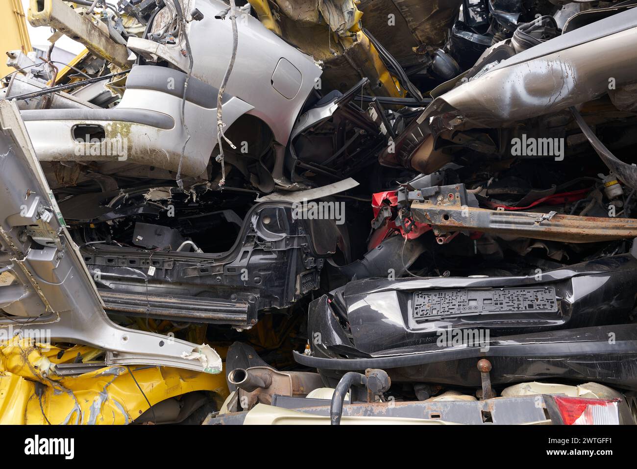 Car compactor hi-res stock photography and images - Alamy