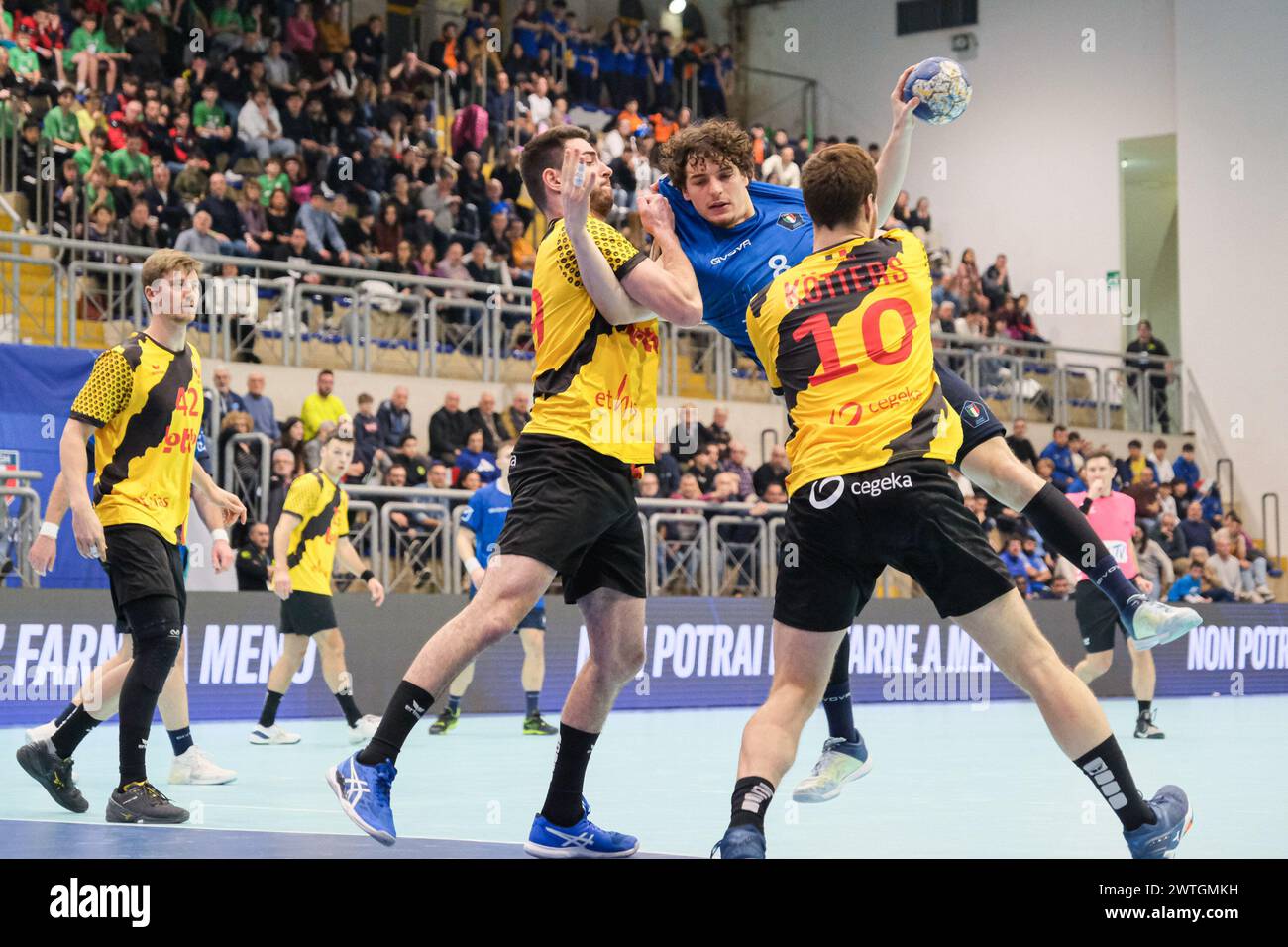 Yannick glorieux hi-res stock photography and images - Alamy