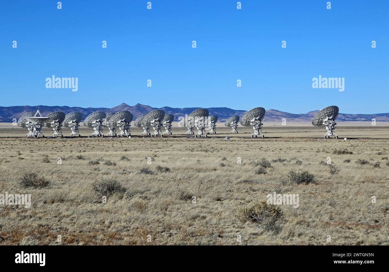 Antennas pointing west - Very Large Array, New Mexico Stock Photo - Alamy