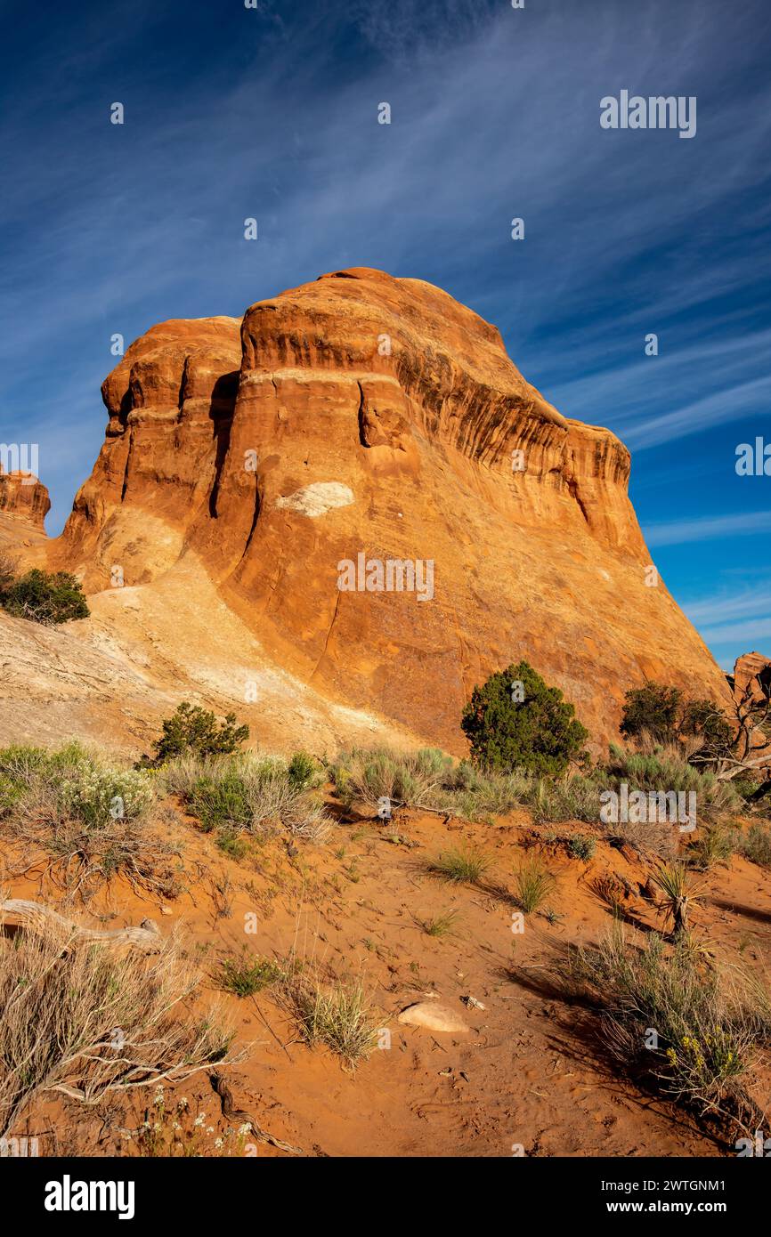 Arches national park rock formation hi-res stock photography and images ...