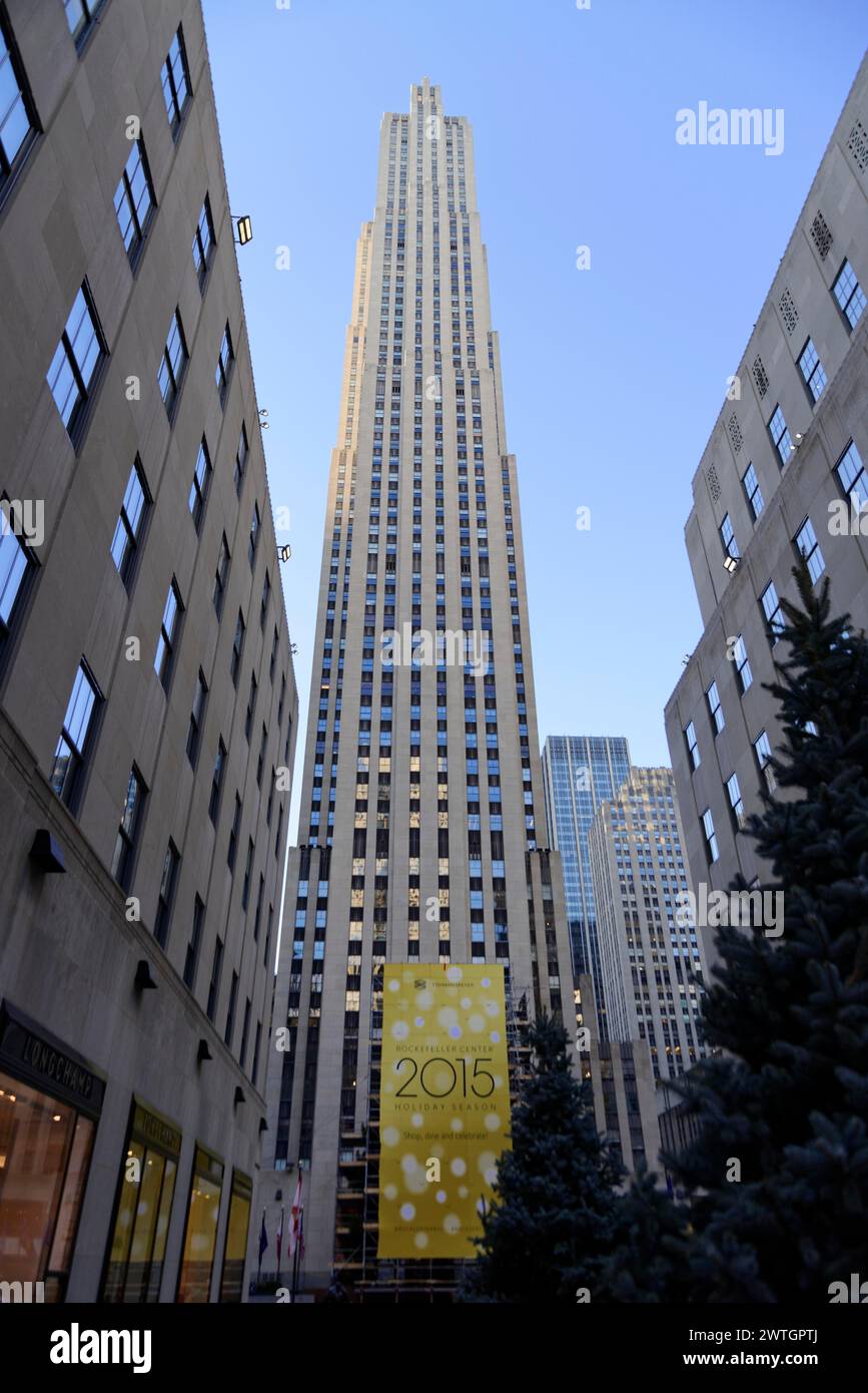Tall Rockefeller Center building on a clear day with Christmas ...