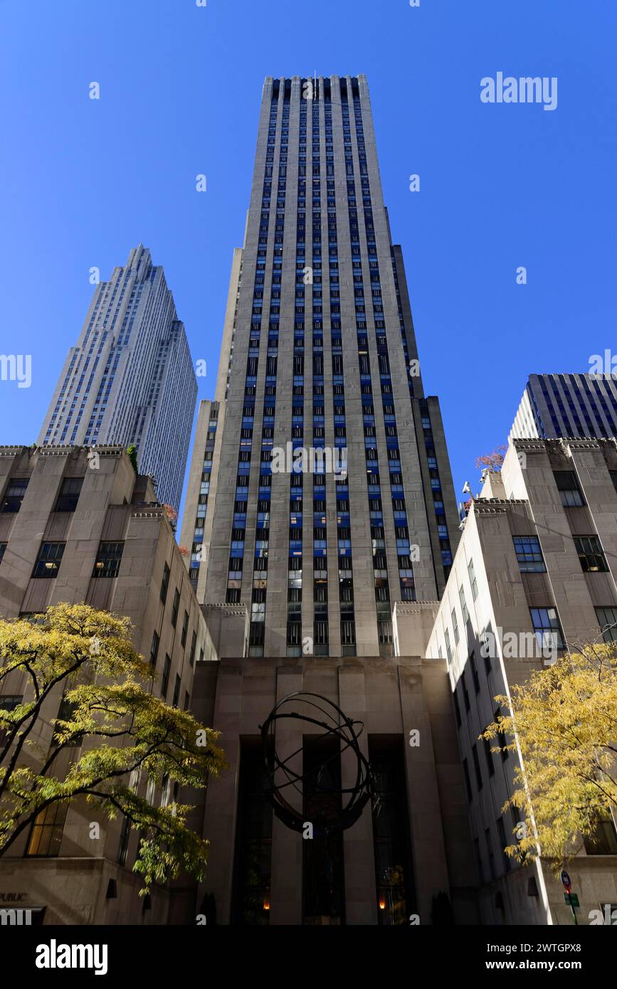 Flanked new york city hi-res stock photography and images - Alamy