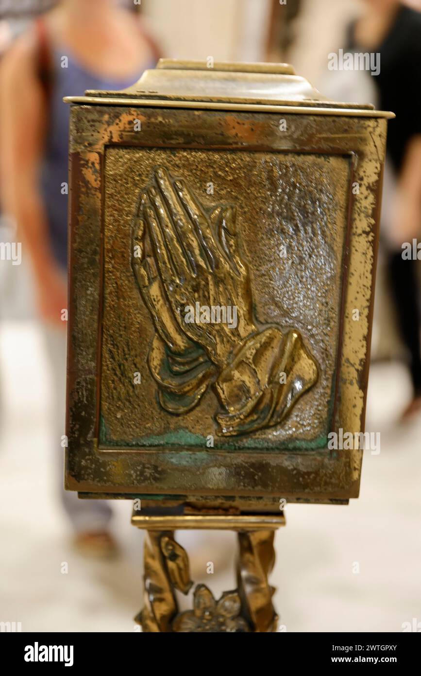 Saint Patrick's Old Cathedral or Old St. Patrick's, Lower Manhattan ...