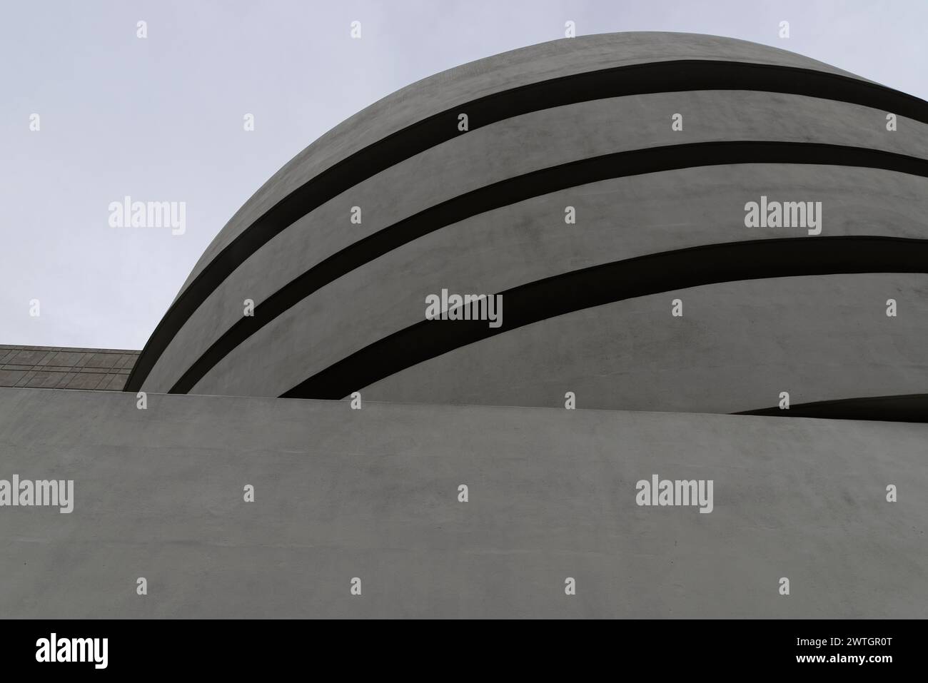 Solomon R. Guggenheim Museum, Upper East Side, Modern circular ...