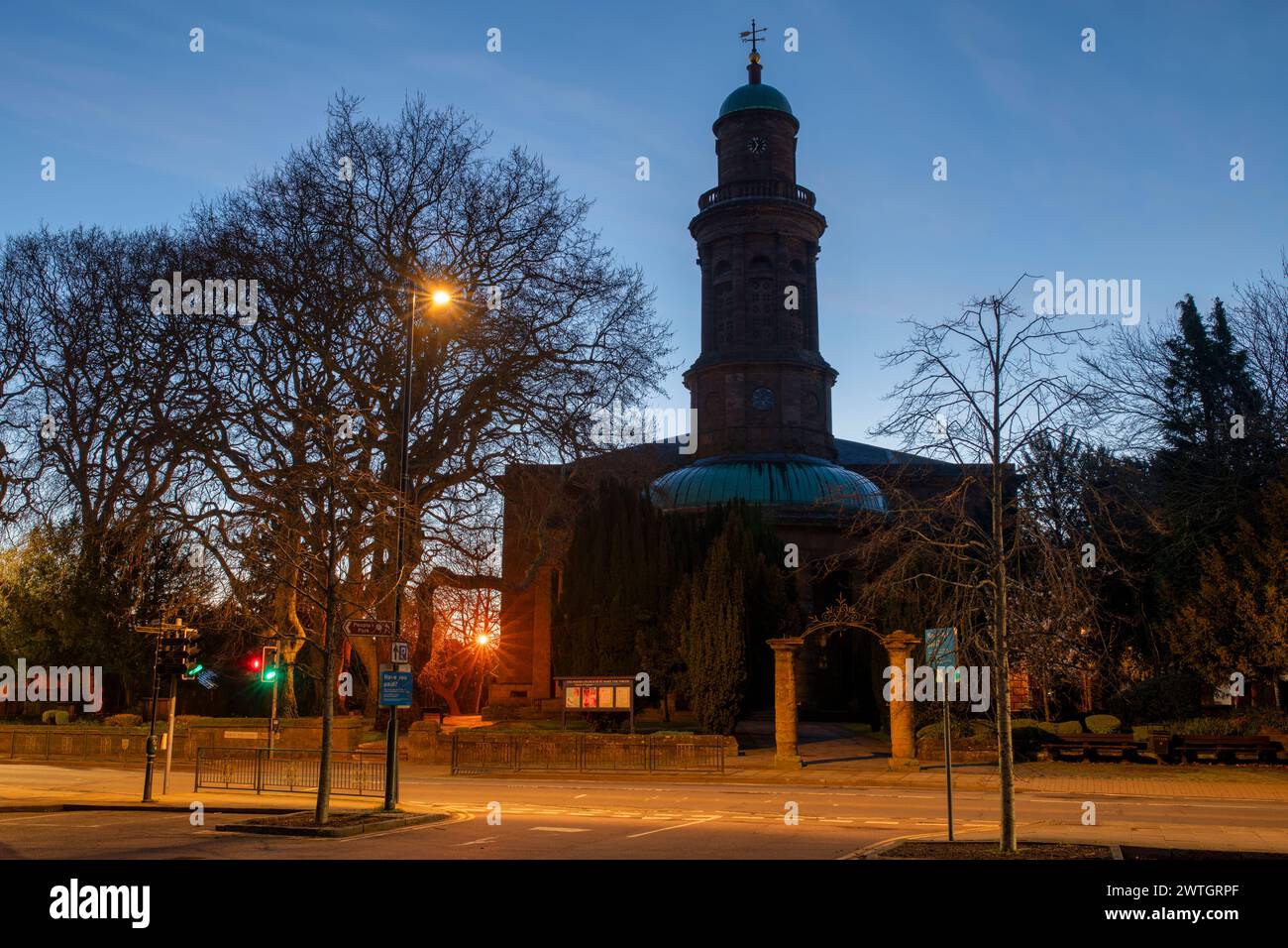 St Marys church at dawn in march. Banbury, Oxfordshire, England Stock ...