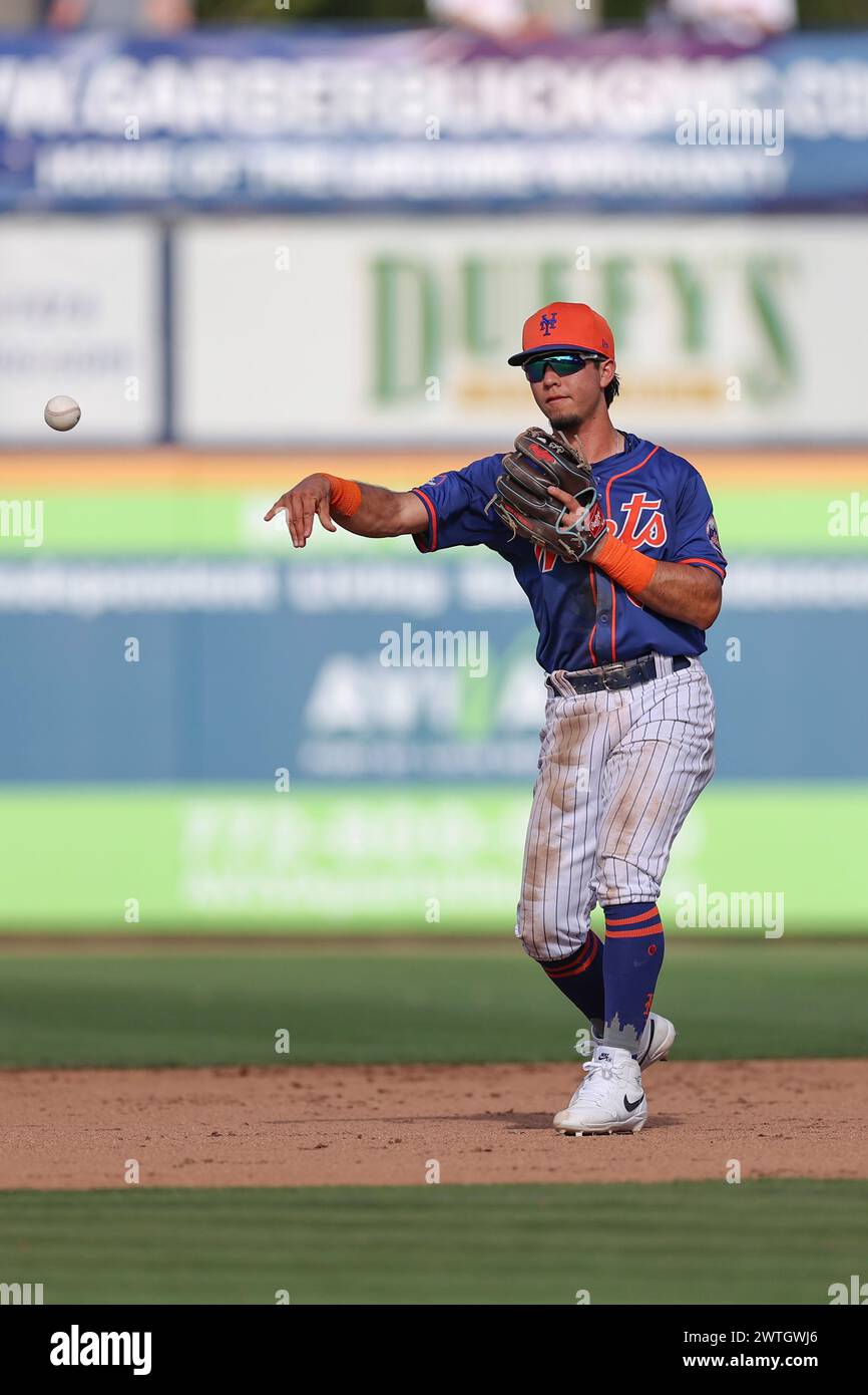 Port St Lucie, FL: New York Mets second baseman Marco Vargas (66 ...