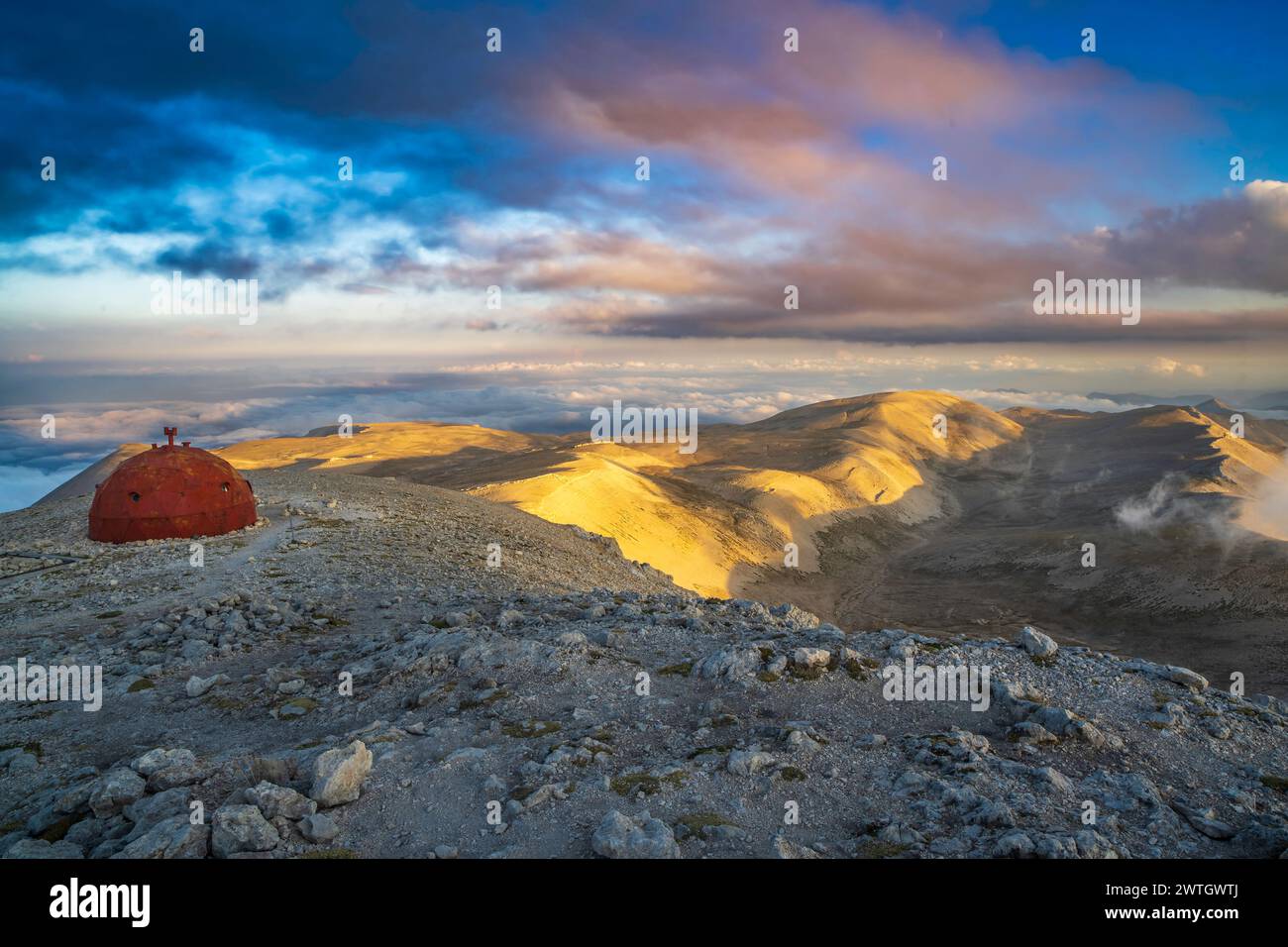 Monte Amaro, the top peak of Maiella in the early morning Stock Photo ...