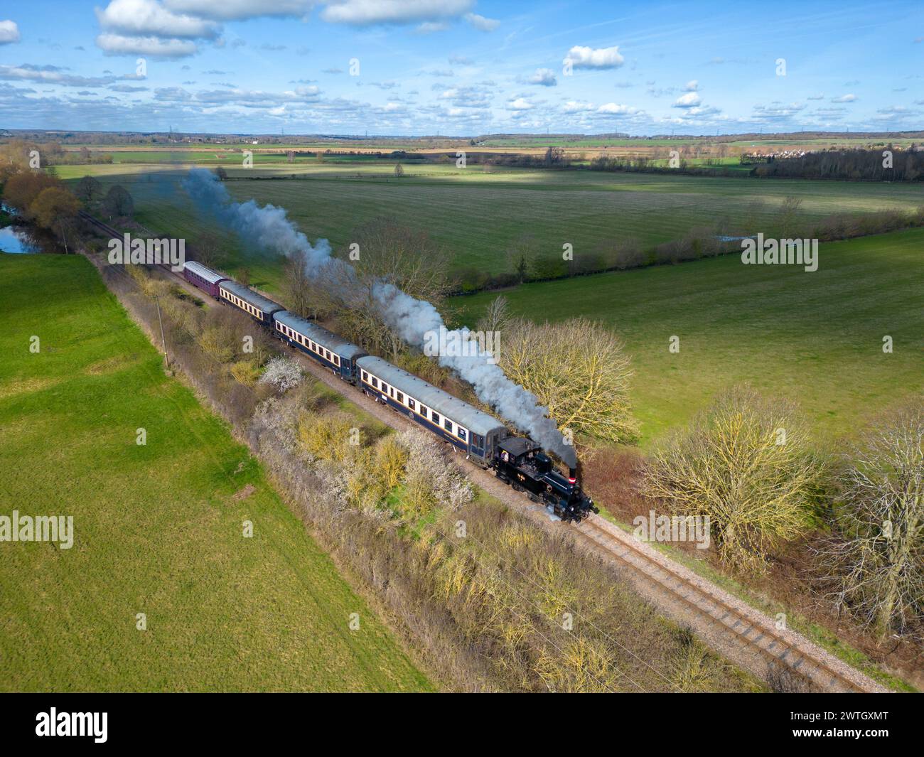 656 tinkerbell hi-res stock photography and images - Alamy