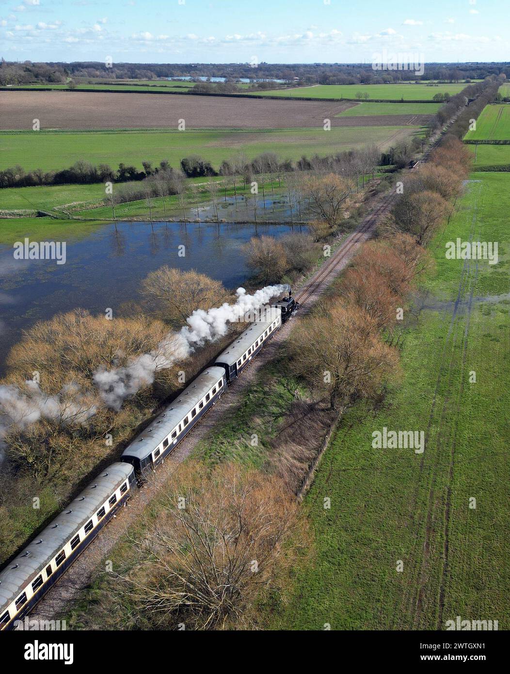 656 tinkerbell hi-res stock photography and images - Alamy