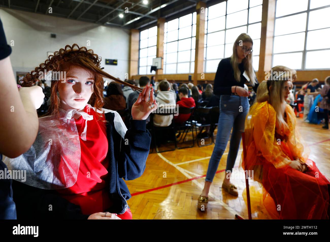 The 9th National competition for students "Young hairdressing master ...
