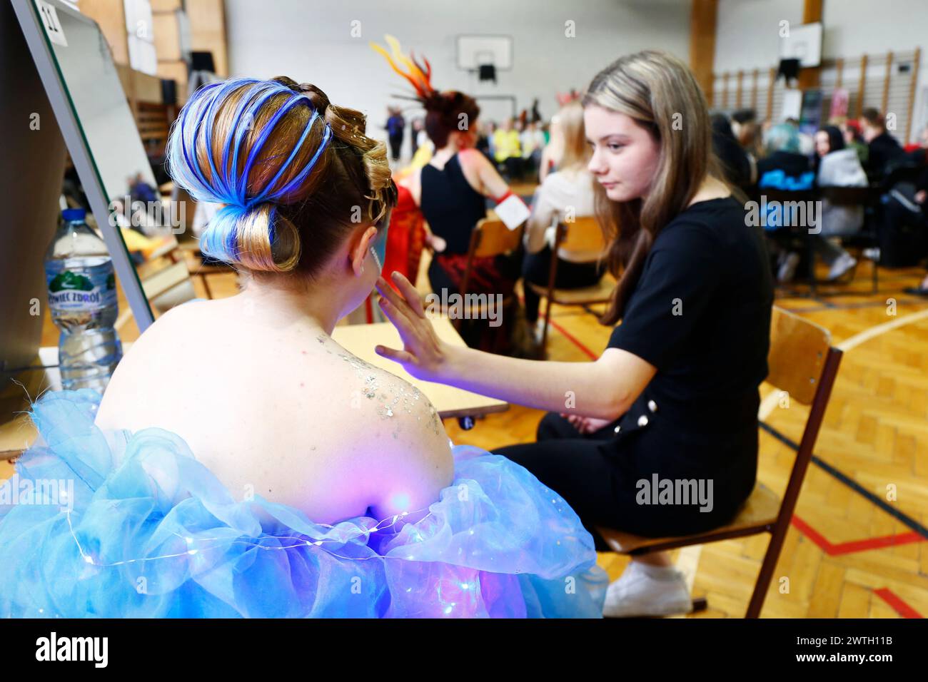 The 9th National competition for students "Young hairdressing master ...