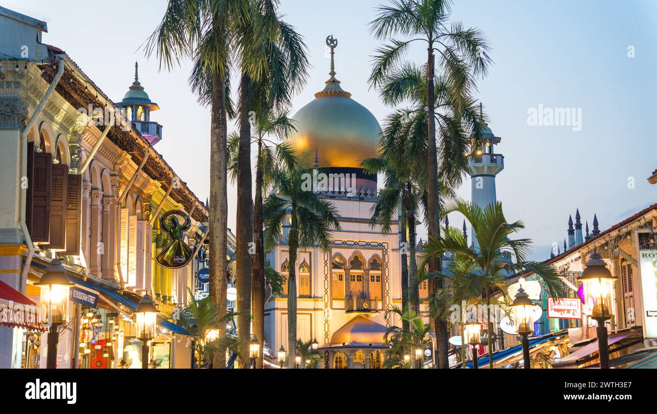A Night view of Sultan's Mosque at Hazi Lane, Singapore, Arab-Islamic ...