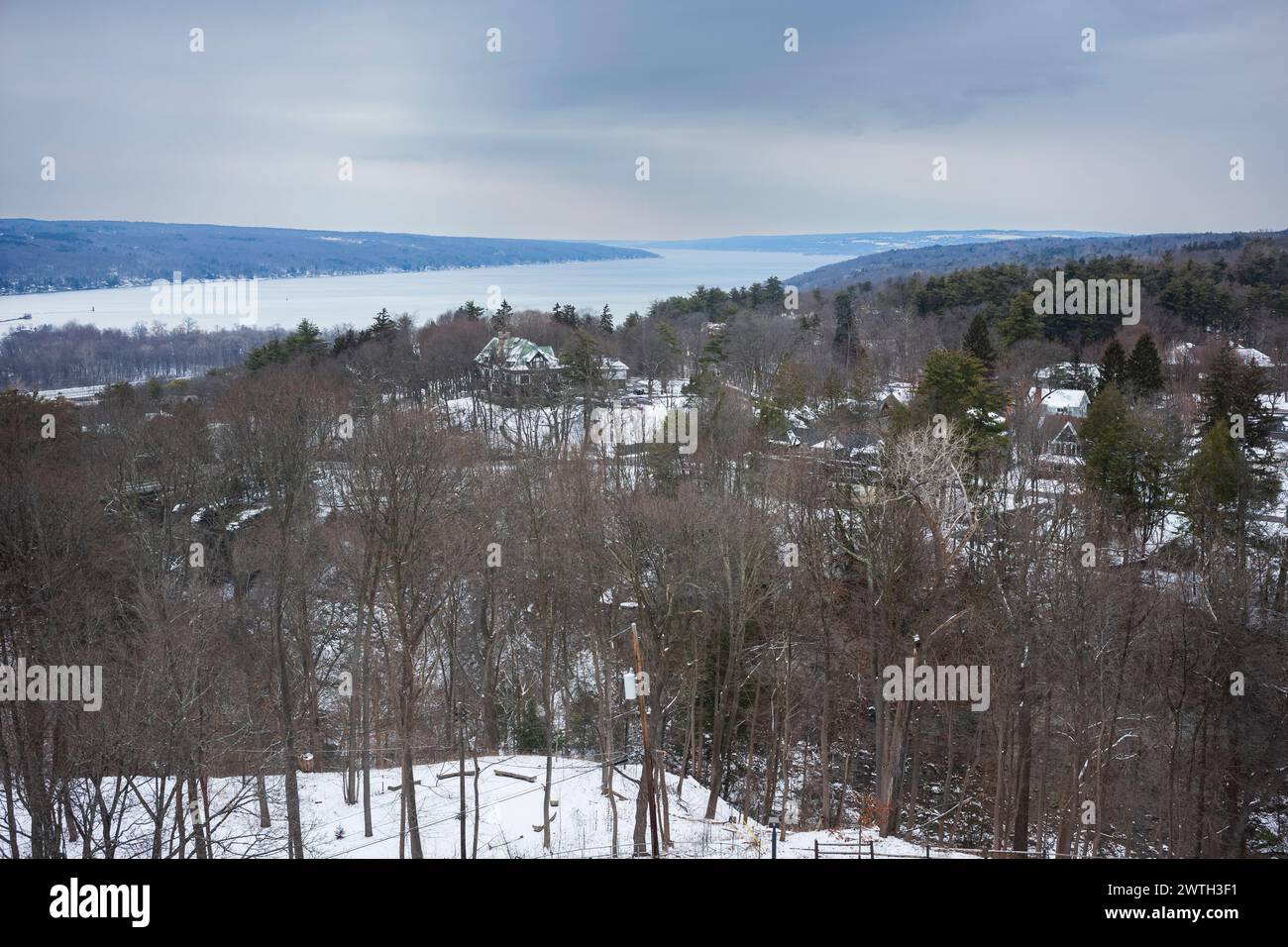 The cold waters of Cayuga Lake, one of the Finger Lakes of New York ...