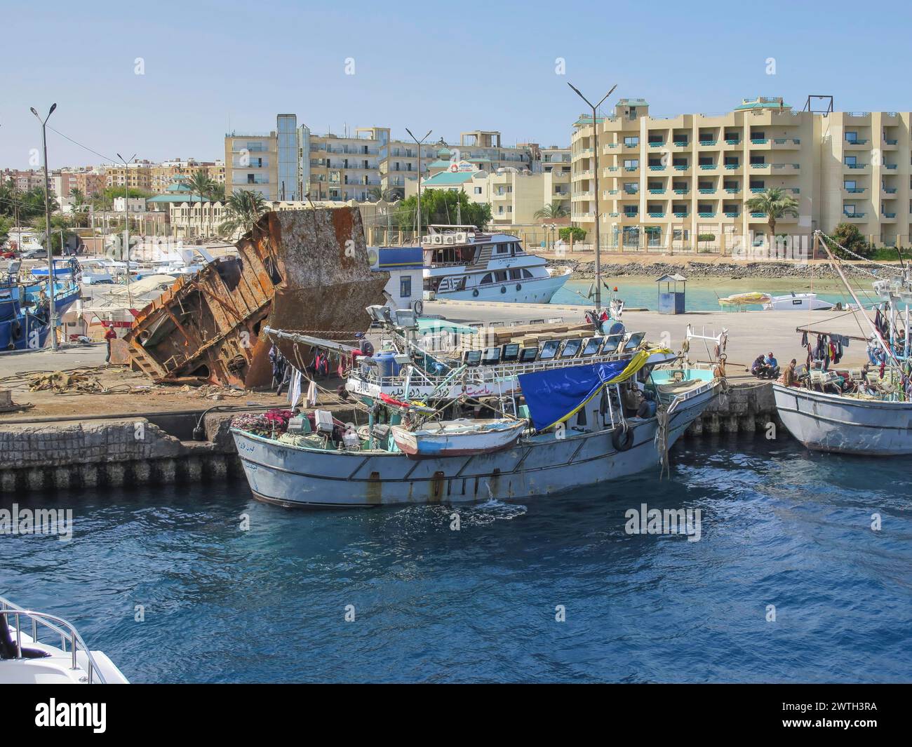 Fischerboote im Hafen von Hurghada, Rotes Meer, Ägypten *** Fishing ...