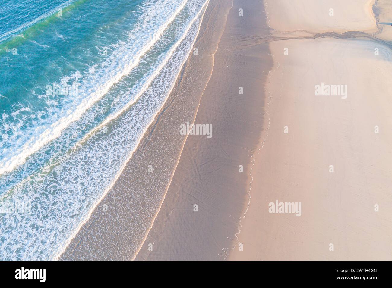 Drone ocean view hi-res stock photography and images - Alamy