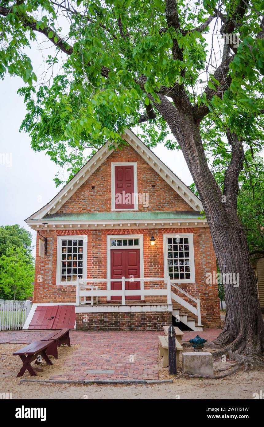 The “Historic Triangle” Historical Colonial Williamsburg in Virginia ...